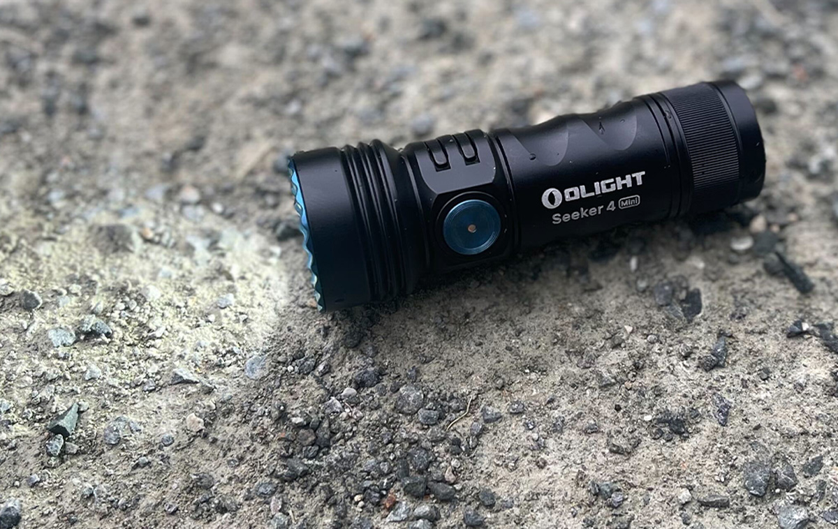Olight Seeker 4 Mini UV Flashlight | EDCNinja